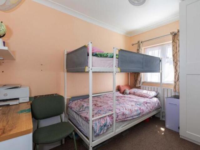 3 bedroom terraced house for sale in Northern Road, Slough, SL2