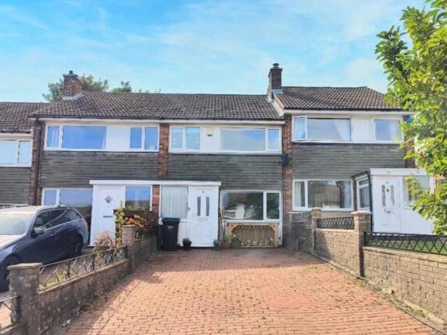 3 Bedroom Terraced House For Sale In Northowram