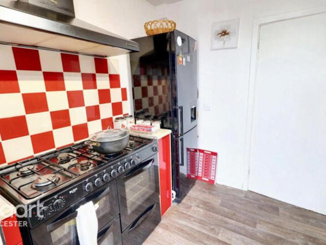 3 bedroom terraced house for sale in Netherhall Road, Leicester, LE5