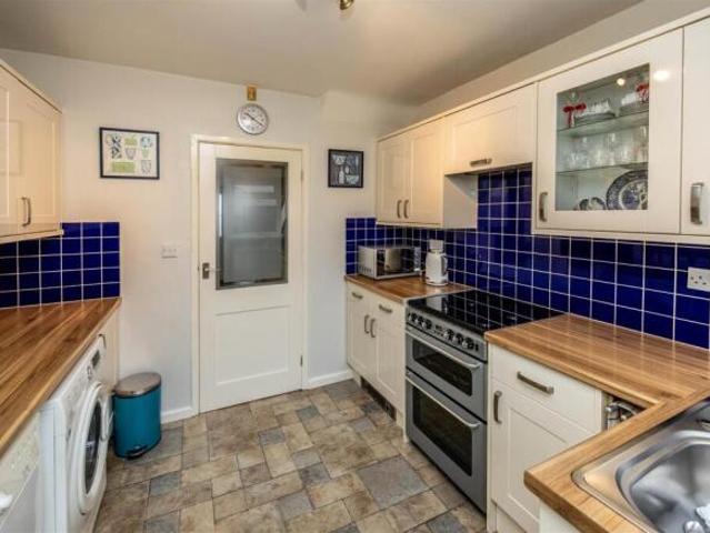 3 bedroom terraced house for sale in New Park Road, Queensbury, Bradford, BD13