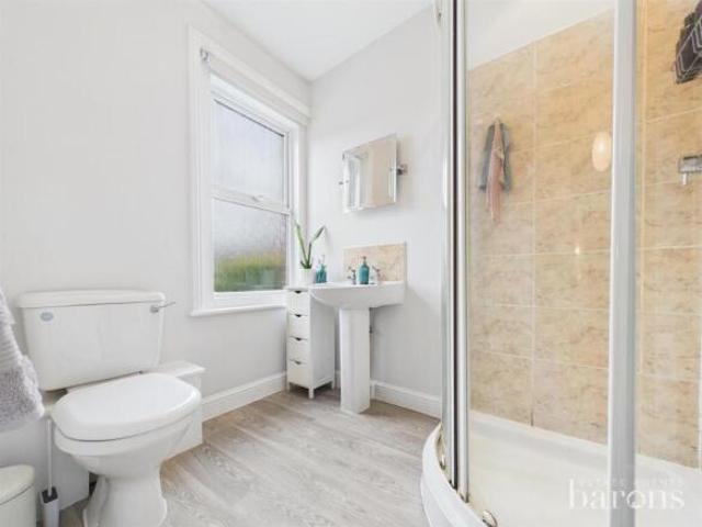 3 bedroom terraced house for sale in New Road, Basingstoke, RG21