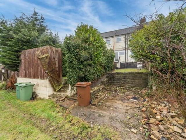 3 bedroom terraced house for sale in Nursery Road, Guiseley, LS20