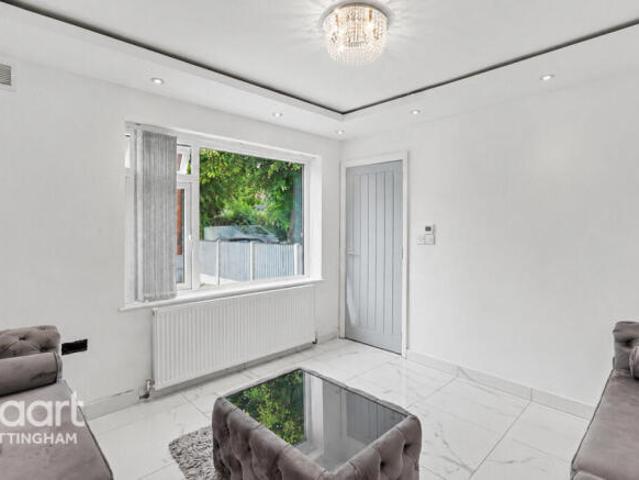 3 bedroom terraced house for sale in Sneinton Dale, Sneinton, NG3