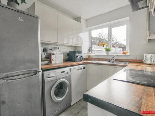 3 bedroom terraced house for sale in Snowdon Close, Eastbourne, BN23 8HZ, BN23