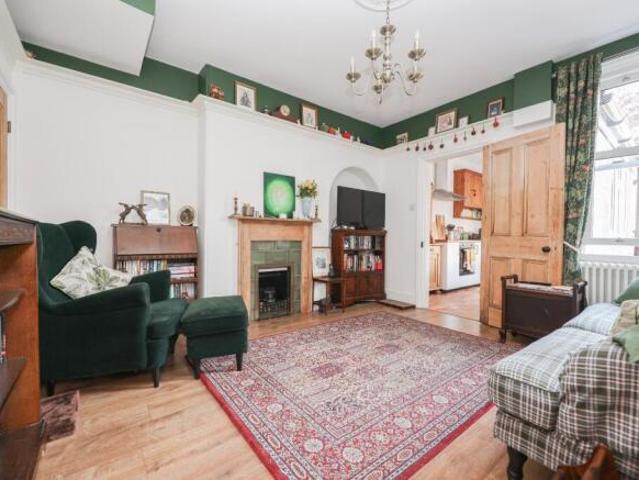 3 bedroom terraced house for sale in South Parade, Lincoln, LN1