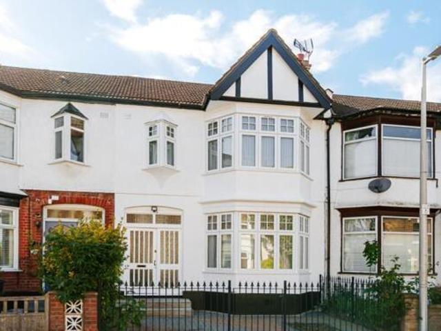 3 Bedroom Terraced House For Sale In South Woodford