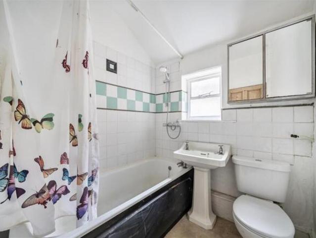 3 bedroom terraced house for sale in Somerset Road, Bristol, BS4