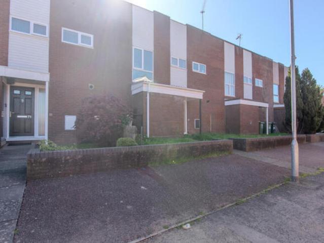 3 bedroom terraced house for sale in Saddlers Walk, Worcester, Worcestershire, WR4