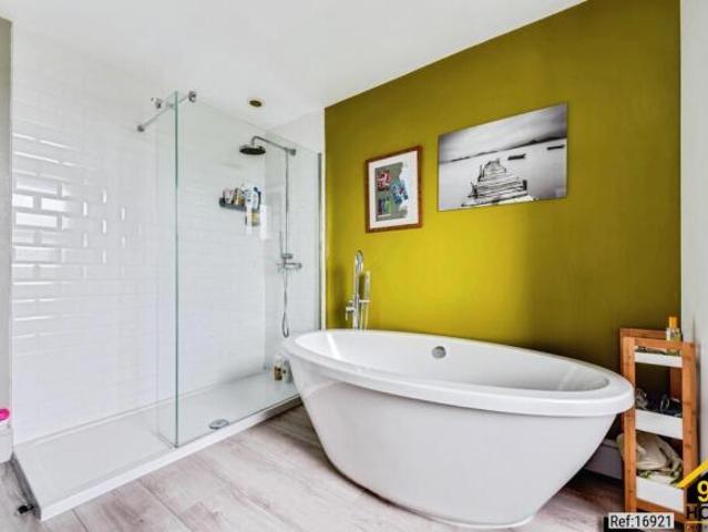 3 bedroom terraced house for sale in Saint Margaret’s Road, Swindon, Wiltshire, SN3