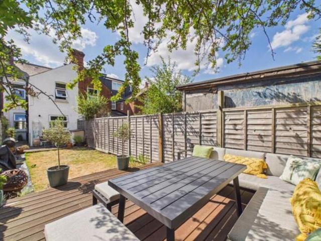 3 bedroom terraced house for sale in Salisbury Road, Reading, Berkshire, RG30