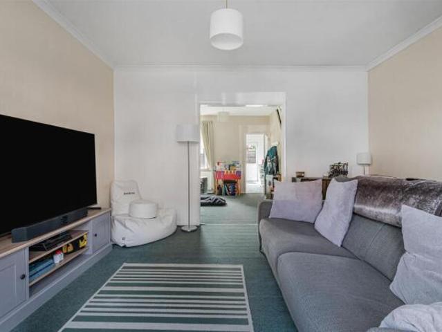 3 bedroom terraced house for sale in Salisbury Road, Reading, RG30