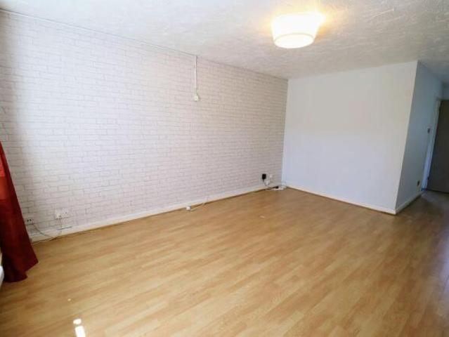 3 bedroom terraced house for sale in Sandown Court, Bletchley, Milton Keynes, MK3