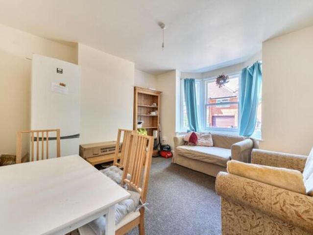 3 bedroom terraced house for sale in Sandfield Terrace, Guildford, GU1