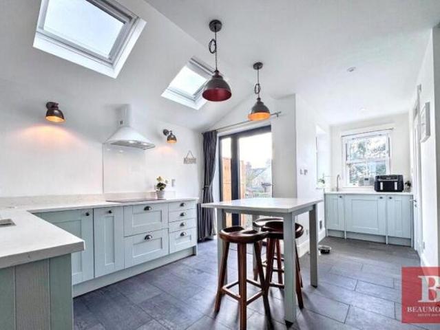 3 bedroom terraced house for sale in Sandgate Road, BN1