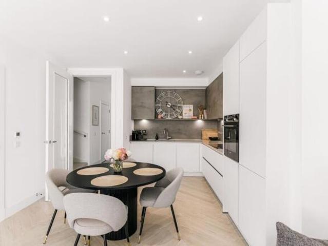 3 bedroom terraced house for sale in School Drive, Jordanhill, G13
