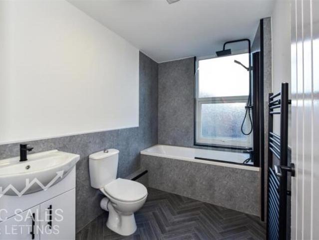 3 bedroom terraced house for sale in School Road, Sheffield, S10