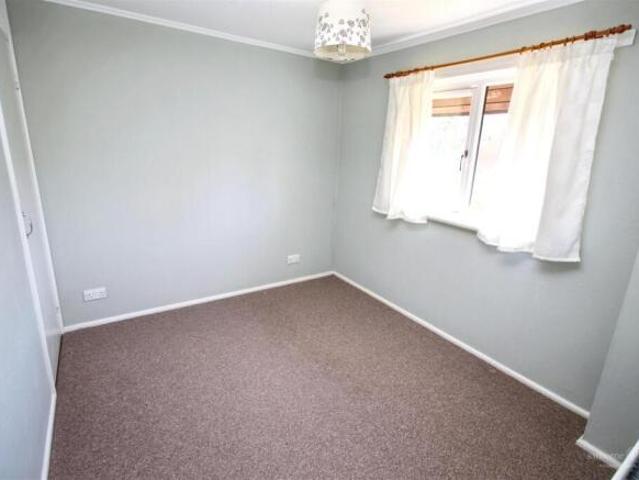 3 bedroom terraced house for sale in School Road, Reading, RG31