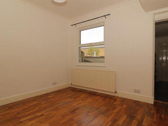 3 bedroom terraced house for sale in Scotts Road, Bromley, BR1