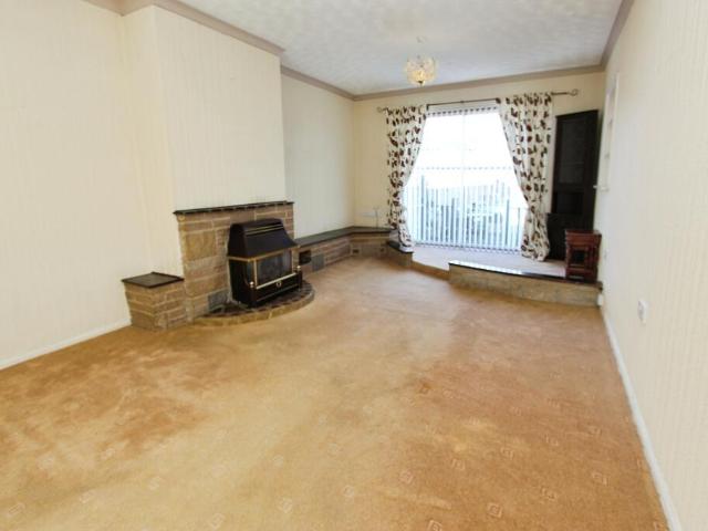 3 bedroom terraced house for sale in Sedgewood Grove, Clifton, NG11