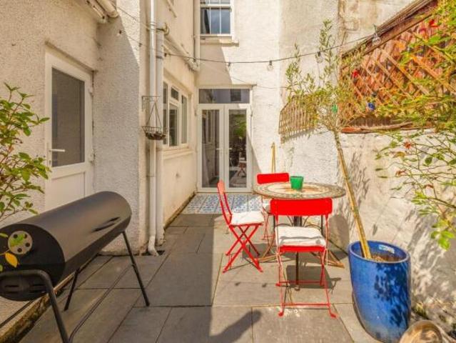 3 bedroom terraced house for sale in Shaftesbury Avenue, Montpelier, BS6