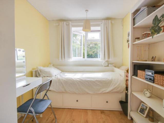 3 bedroom terraced house for sale in Sholing! Sociable Kitchen/diner! Parking! Four Piece Bathroom!,SO19