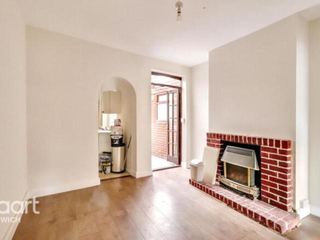 3 bedroom terraced house for sale in Silver Road, Norwich, NR3