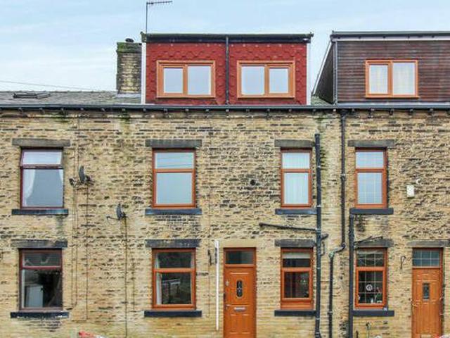 3 bedroom terraced house for sale in Silver Street Walsden OL14
