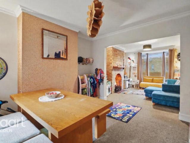 3 bedroom terraced house for sale in Sincil Bank, Lincoln, LN5
