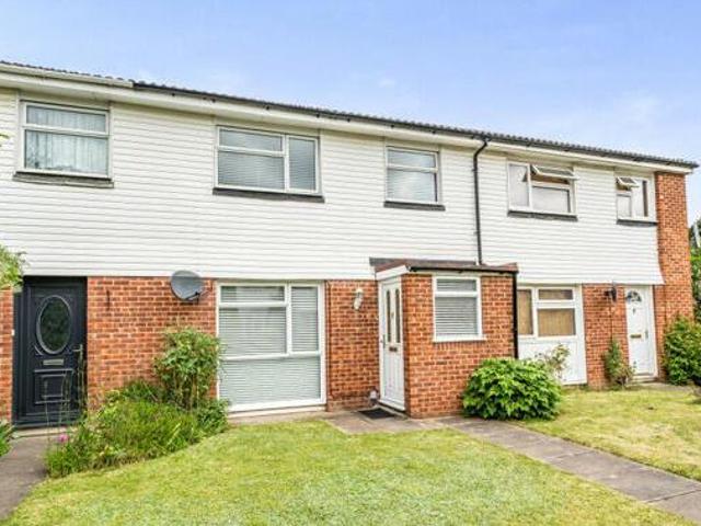 3 Bedroom Terraced House For Sale In Slough, Berkshire