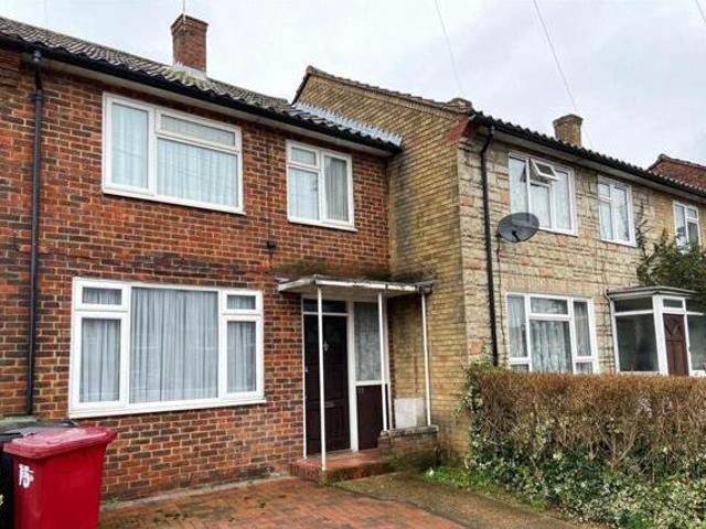 3 Bedroom Terraced House For Sale In Slough, Berkshire