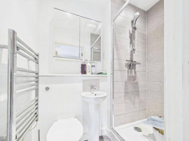 3 bedroom terraced house for sale in Spey Road, Tilehurst, RG30
