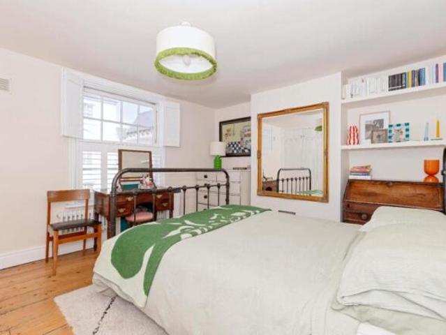 3 bedroom terraced house for sale in Spring Street, Brighton, BN1
