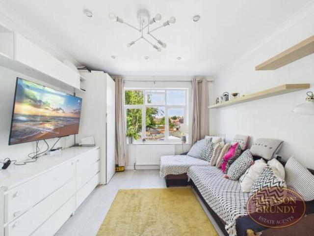 3 bedroom terraced house for sale in St. Andrews Road, Kingsthorpe Hollow, NN2 6HL, NN2