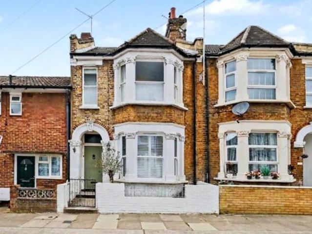3 bedroom terraced house for sale in St Margarets Road, London, NW10