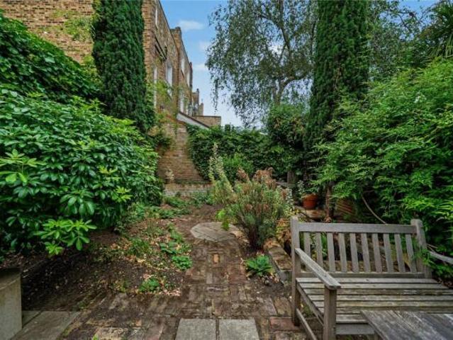 3 bedroom terraced house for sale in St. Paul Street, Angel, London, N1