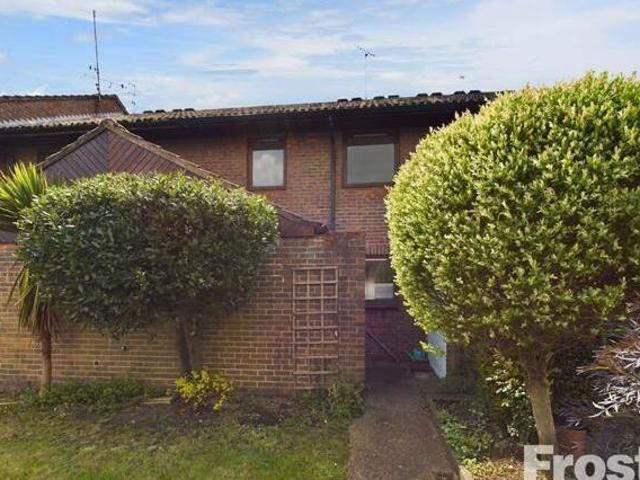 3 Bedroom Terraced House For Sale In Staines upon thames, Surrey