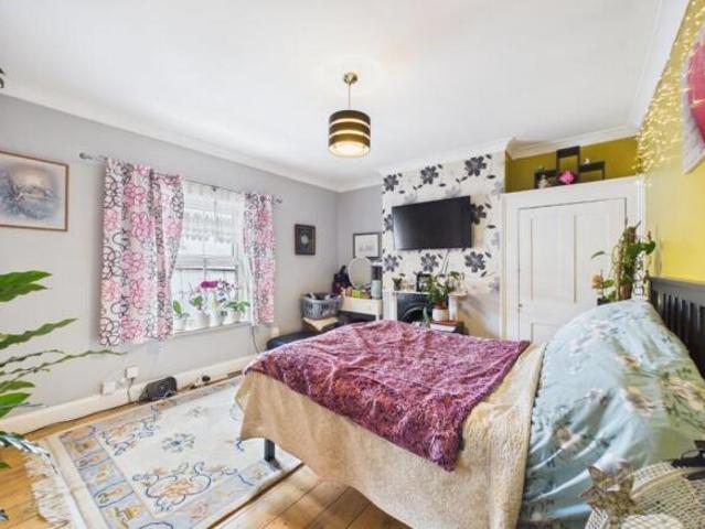3 bedroom terraced house for sale in Stanley Street, Reading, Berkshire, RG1