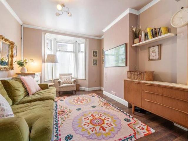 3 bedroom terraced house for sale in Station Road, Penge, London, SE20