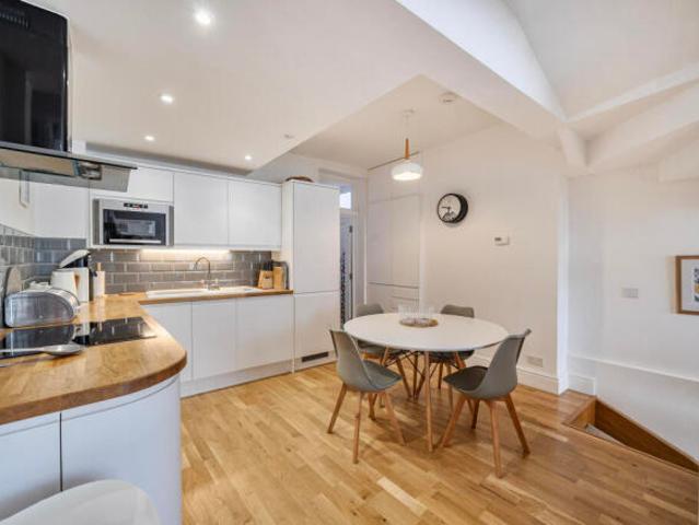 3 bedroom terraced house for sale in Stockbridge Road, Winchester, SO22