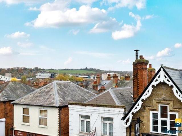 3 bedroom terraced house for sale in Stoke Road, Guildford, Surrey, GU1