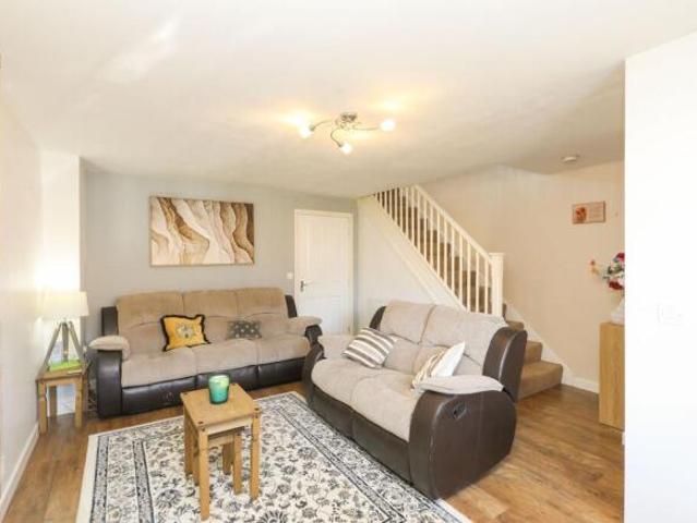 3 bedroom terraced house for sale in Stoneycroft Road, Sheffield, S13