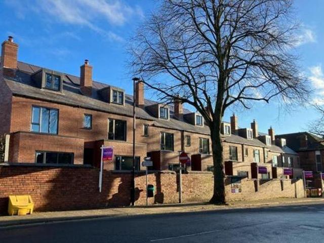 3 Bedroom Terraced House For Sale In Stone