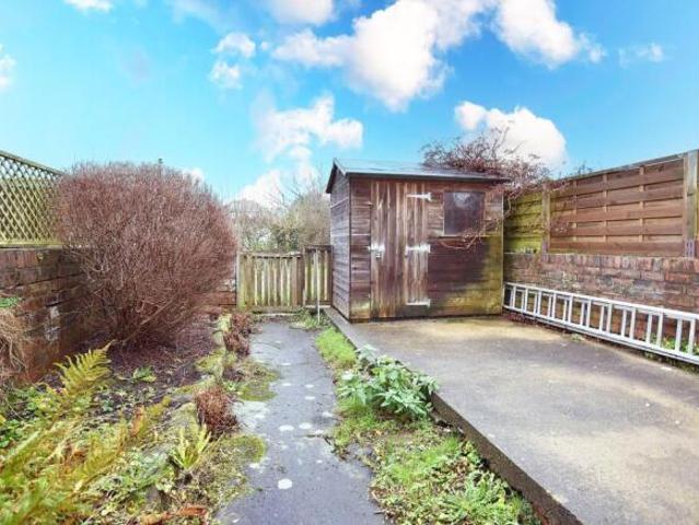 3 bedroom terraced house for sale in Stonefall Avenue, Harrogate, HG2