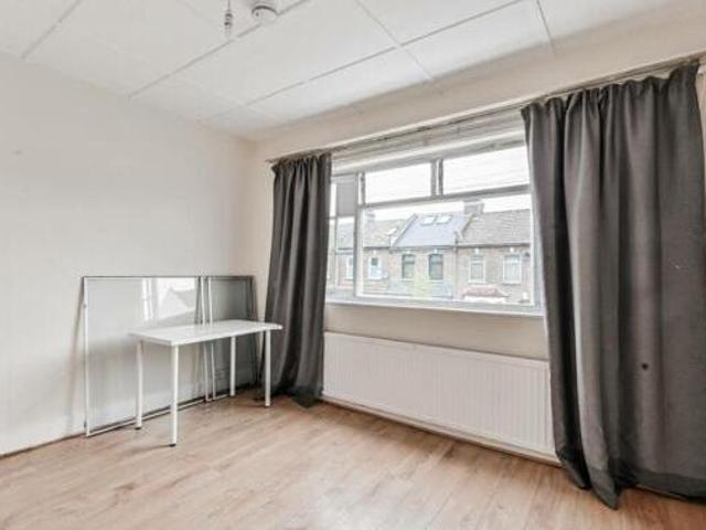 3 Bedroom Terraced House For Sale In Stratford, London
