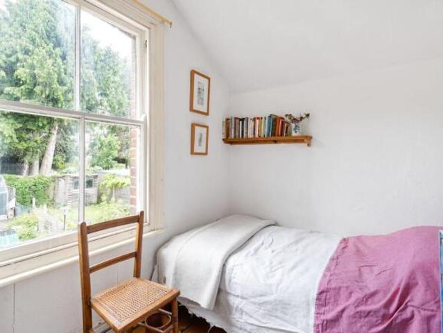 3 bedroom terraced house for sale in Stratford Street, Oxford, OX4