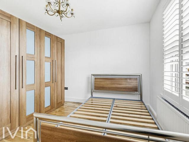3 bedroom terraced house for sale in Stretton Road, Croydon, Surrey, CR0
