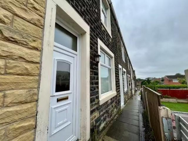 3 bedroom terraced house for sale in Sutcliffe Street, Briercl.