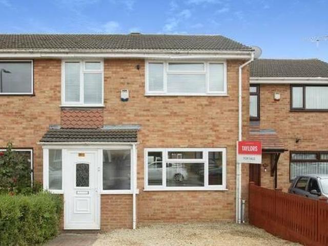 3 bedroom terraced house for sale in Sutherland Grove Bletchley Milton Keynes MK3