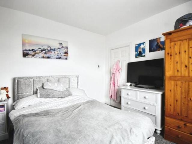 3 bedroom terraced house for sale in Sutton Road, Hull, HU6