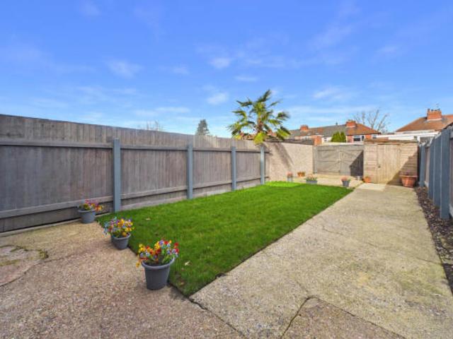 3 bedroom terraced house for sale in Sutton Road, Hull, North Humberside, HU6